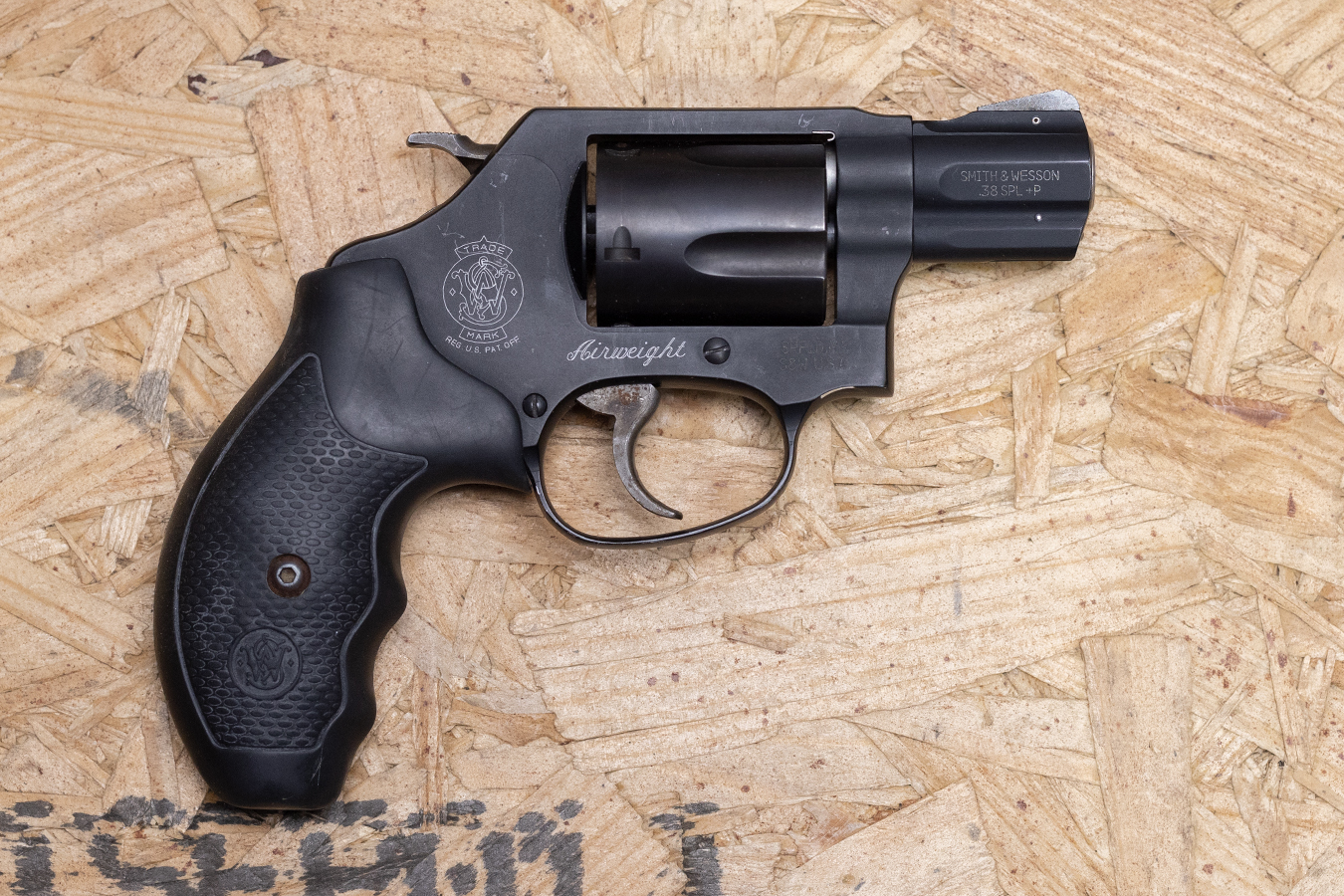 Smith & Wesson 360J Airweight 38 SPL+P Police Trade-In Revolver ...