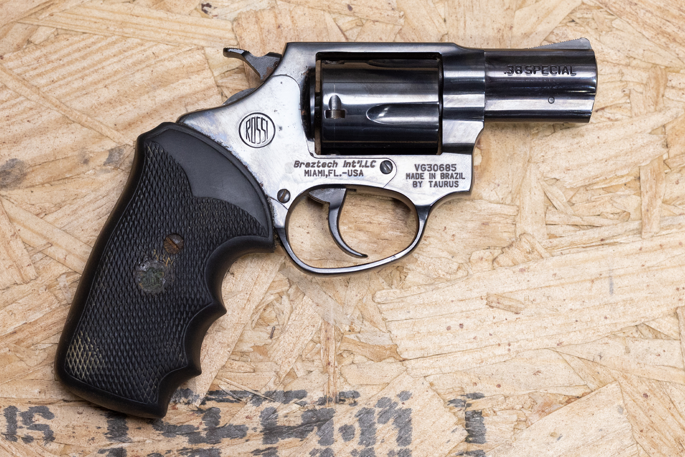 Rossi 351 38 Special Police Trade-In Revolver with Rubber Grips ...