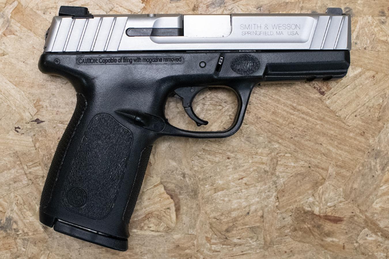 Smith & Wesson SD9VE 9mm Police Trade-In Pistol with Two-Tone Finish ...