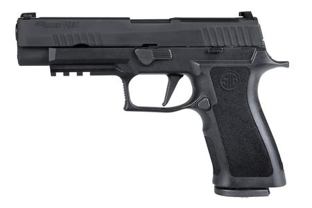 Sig Sauer Discounted Duty Weapons for Law Enforcement | Sportsman's Outdoor Superstore