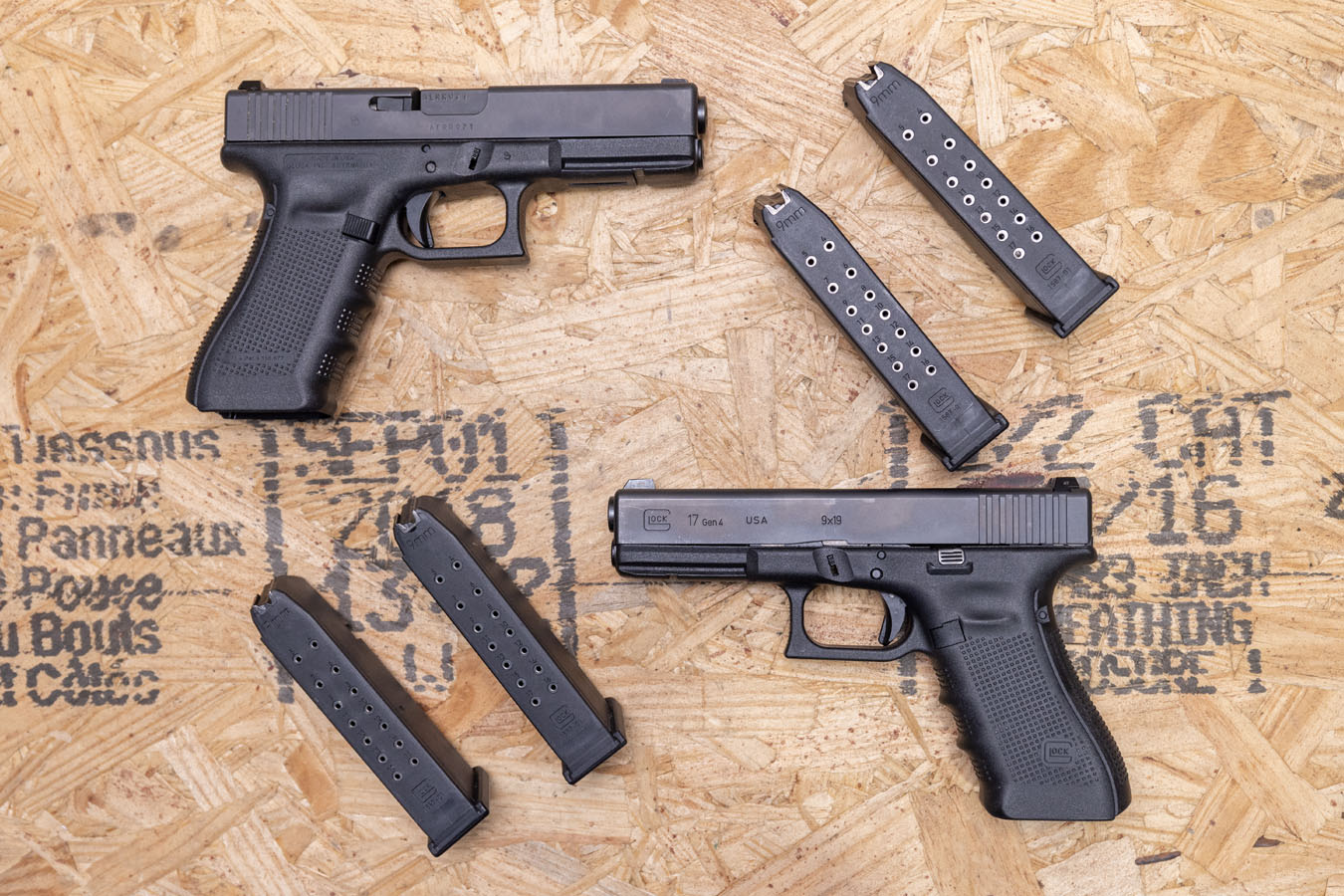 Glock 17 Gen4 9mm Police Trade-In Pistol with Night Sights (Good ...