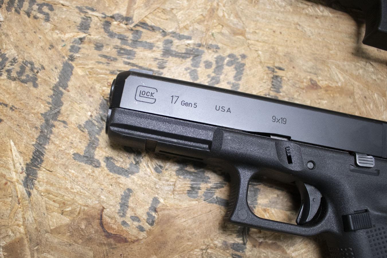 Glock 17 Gen5 9mm Police Trade-In Pistol with Night Sights (Very Good ...