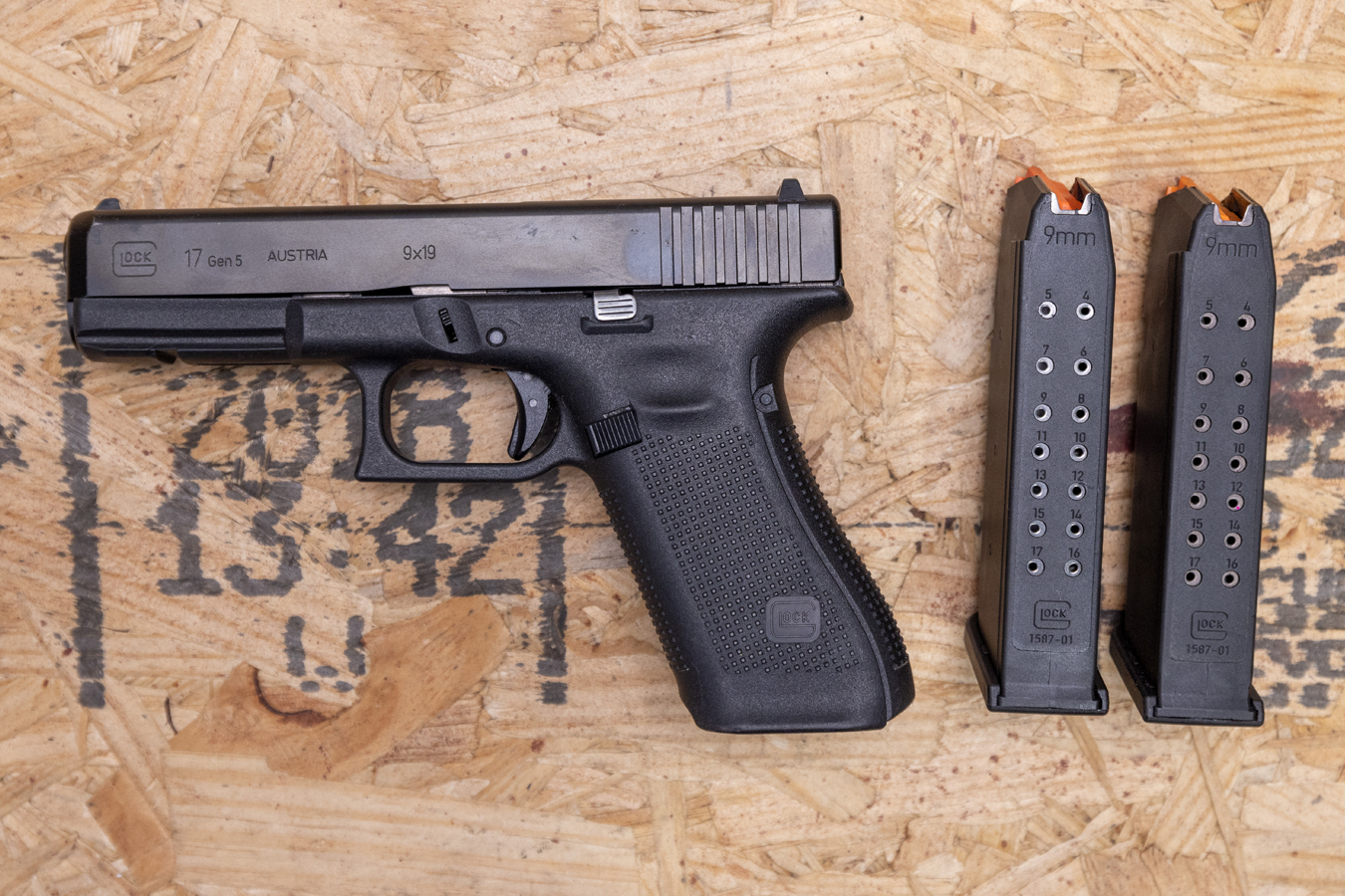 Glock 17 Gen5 9mm Police Trade-In Pistols with Night Sights (Very Good ...