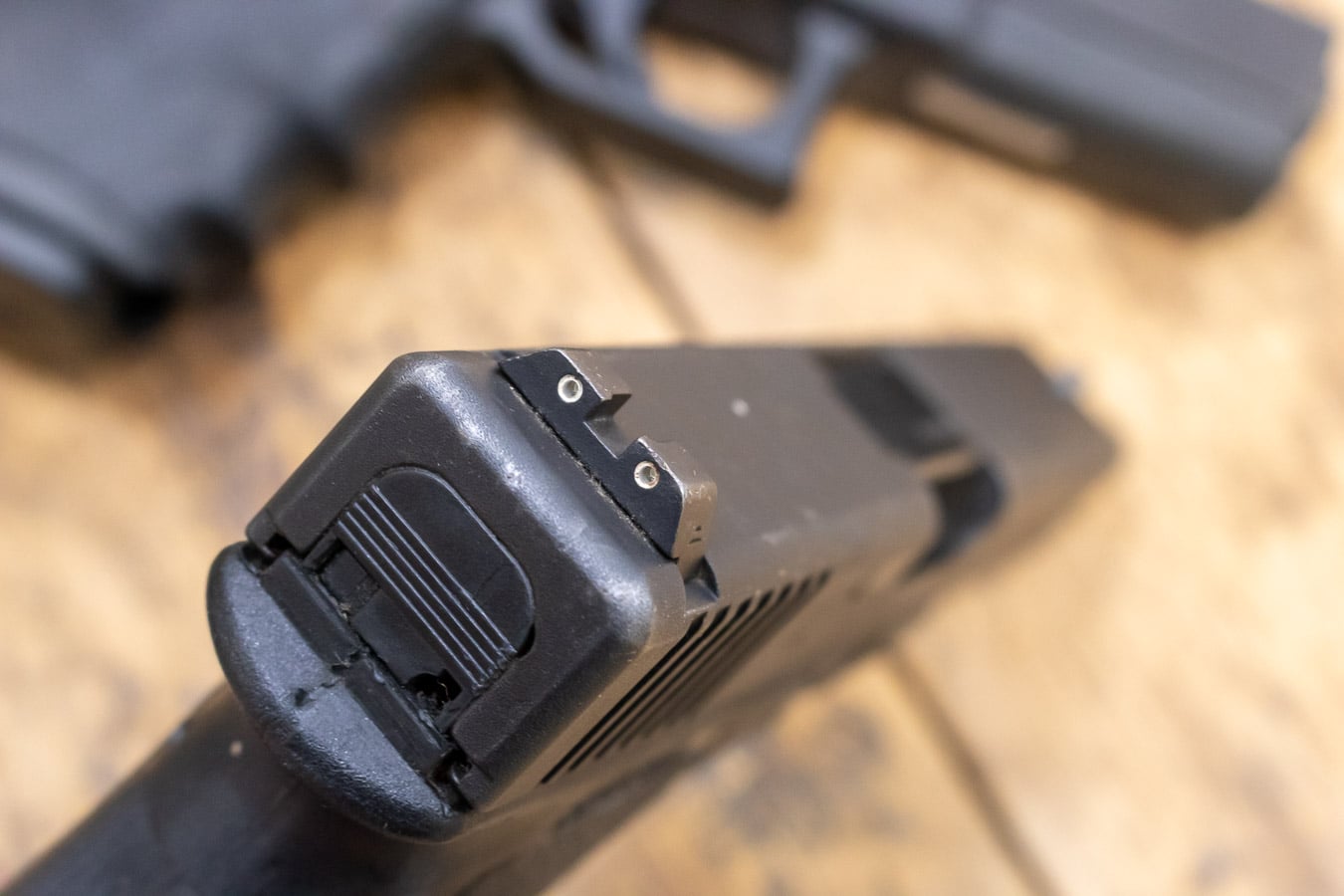 Glock 20 Gen2 10mm Police Trade-in Pistols | Sportsman's Outdoor Superstore