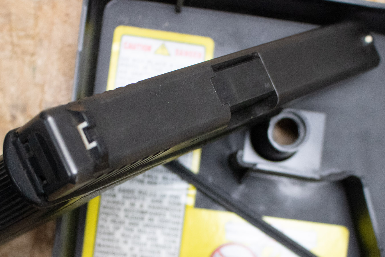 Glock 22 Gen2 40 S&W Police Trade-In Pistol with Case (Good Condition ...