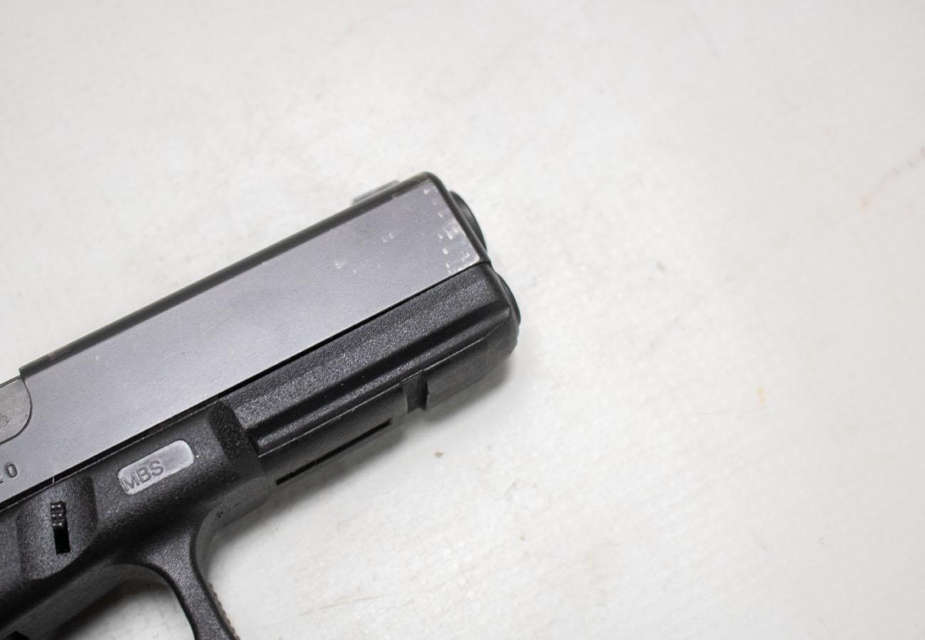 Glock 22 Gen4 40 S&W Police Trade-in Pistols with Front Accessory Rail ...