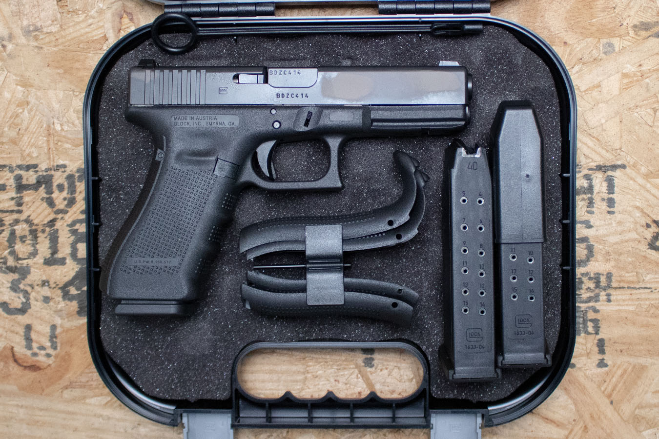 Glock 22Gen4 40 S&W Police Trade-In Pistols with Night Sights (New In ...