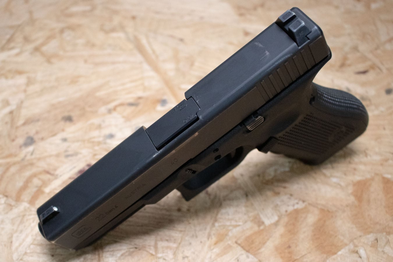 Glock 22 Gen4 40 S&W Police Trade-in Pistol with Three Magazines ...