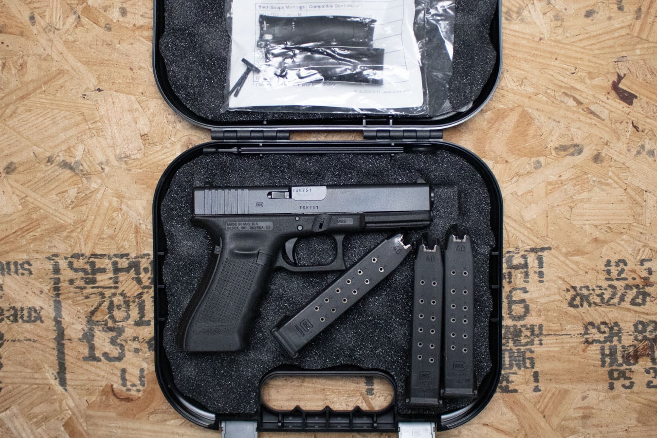 Glock 22 Gen4 40 S&W Police Trade-In Pistol w/Three Mags, Backstraps ...