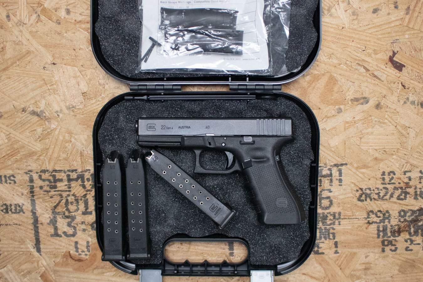 Glock 22 Gen4 40 S&W Police Trade-In Pistol w/Three Mags, Backstraps ...