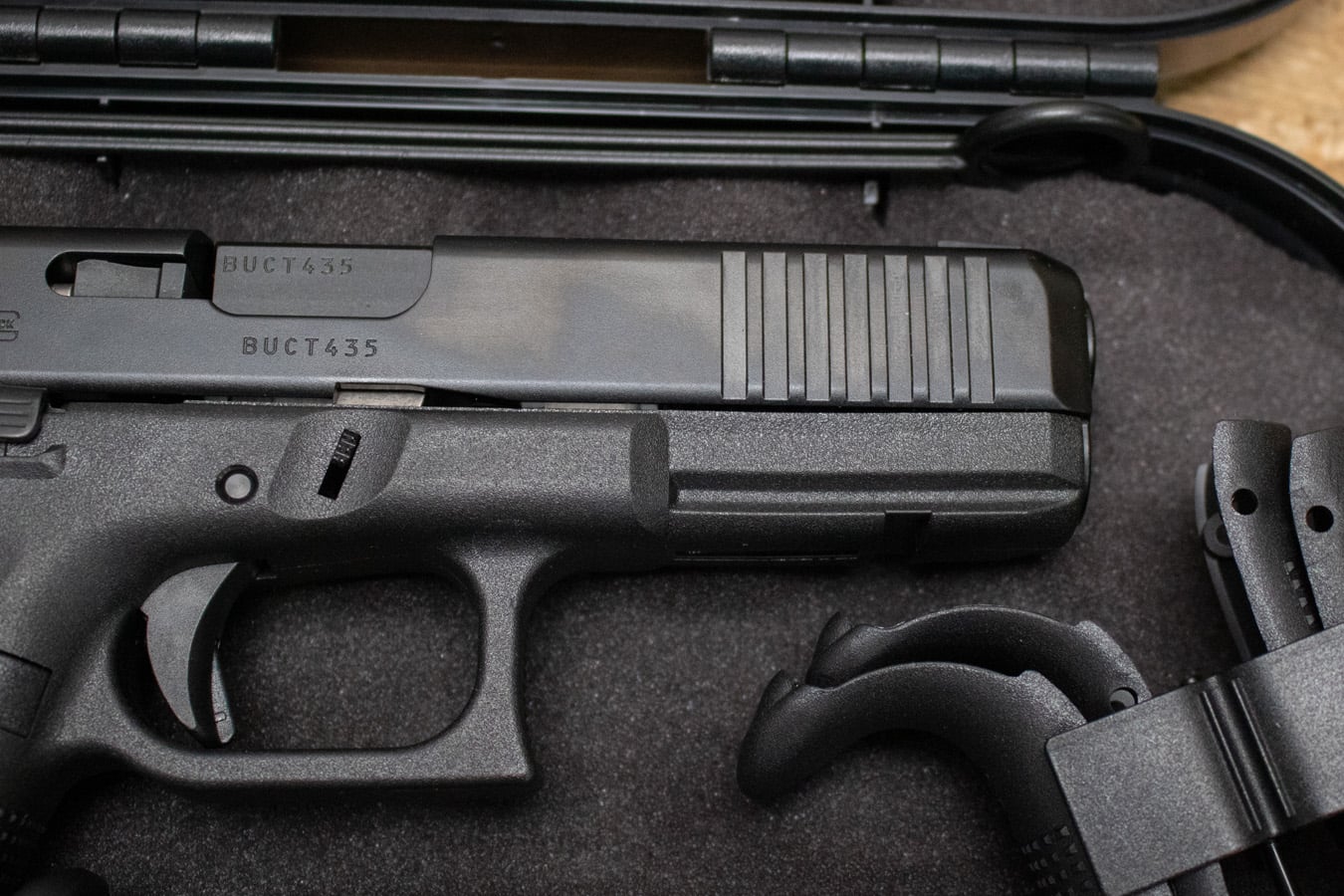 Glock 22 Gen5 40 S&W Police Trade-In Pistols with Night Sights (New In ...