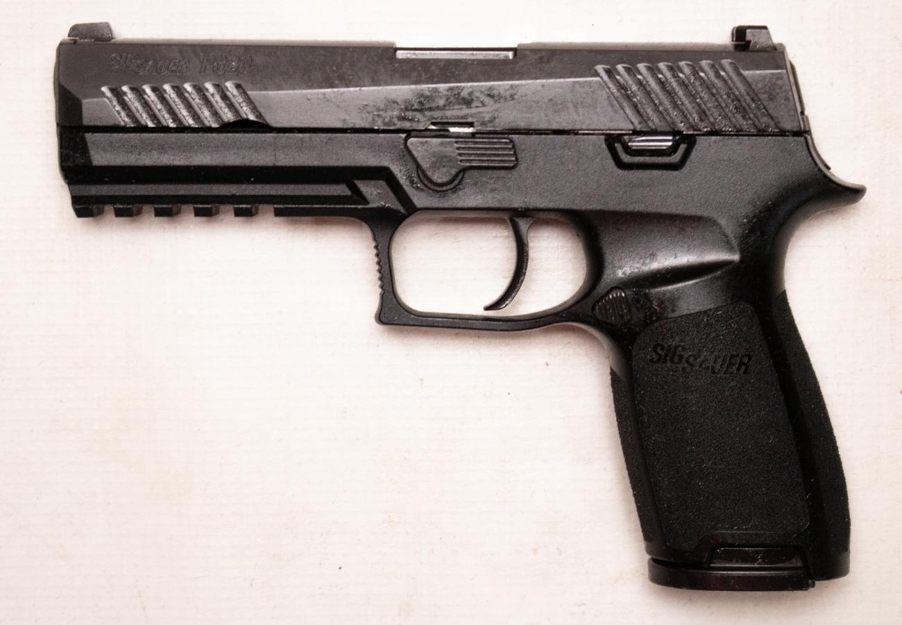 Sig Sauer P320 9mm Police Trade-In Semi-Auto Pistol with Front ...