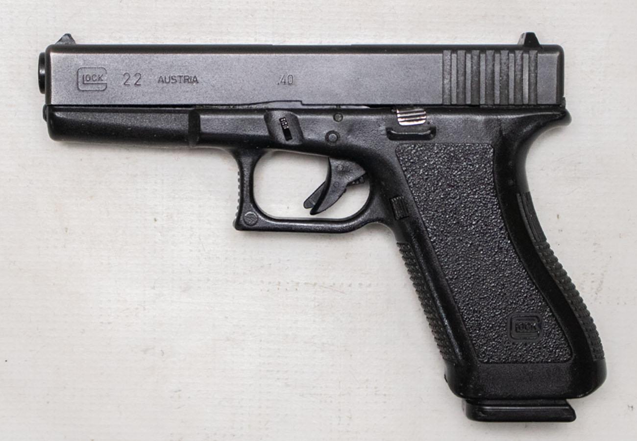 Glock 22 Gen2 40 S&W Police Trade-in Semi-Auto Pistol with Magazine ...