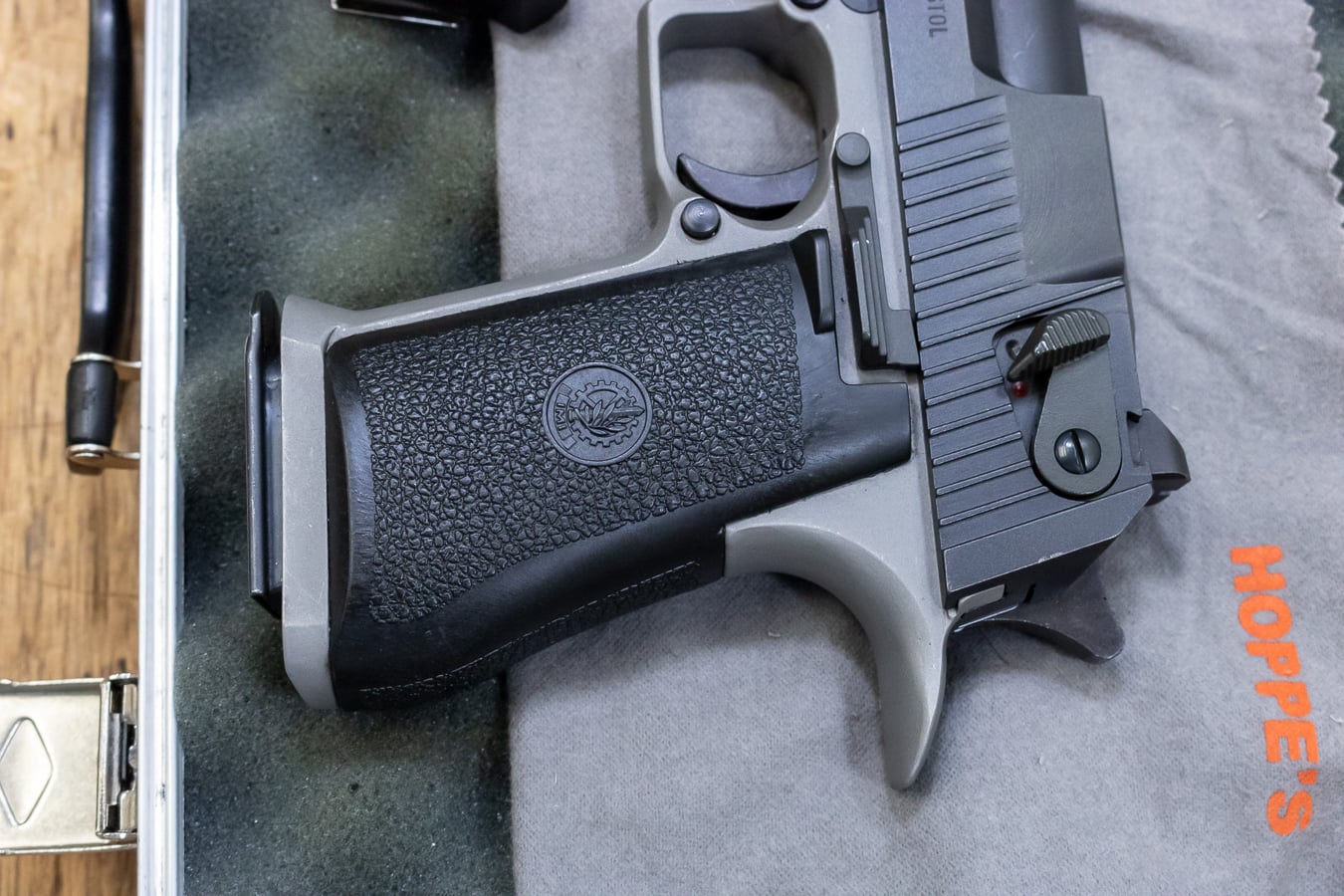 Magnum Research Desert Eagle Mark VII .44 MAG Police Trade-In Pistol ...