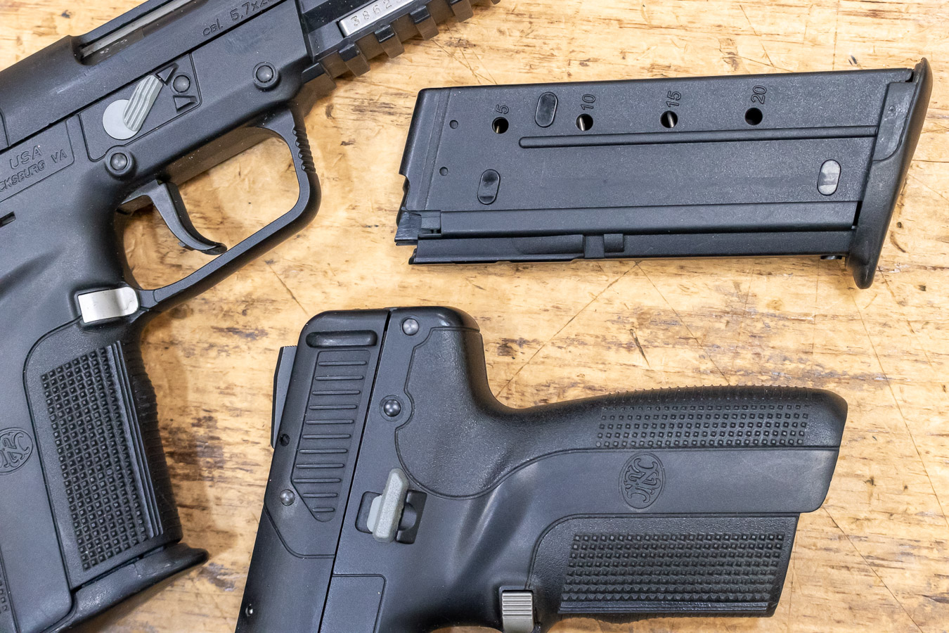 FN FIVE-SEVEN 5.7x28mm Police Trade-in Pistol (Good Condition ...