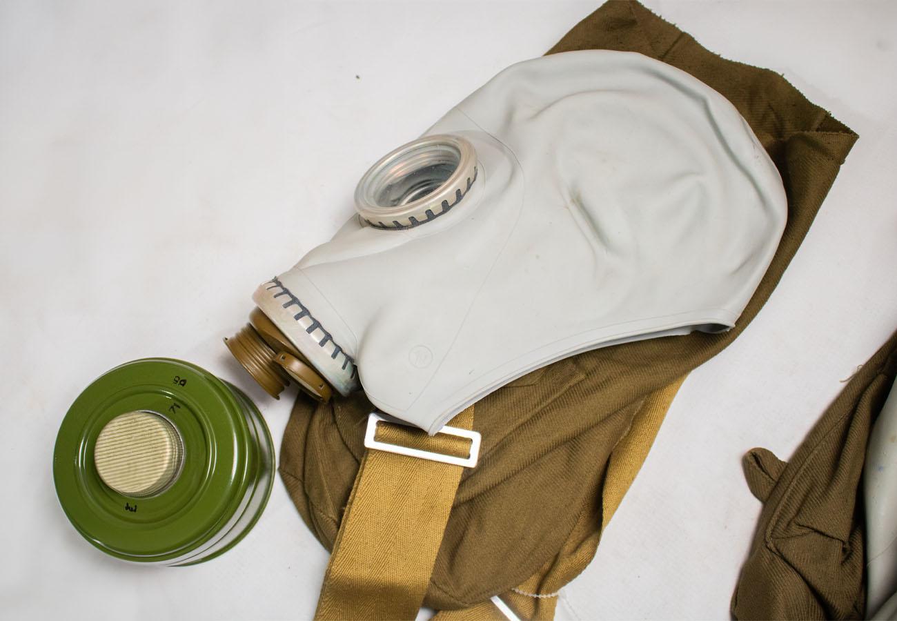 Russia GP-5 Gas Mask Kit with Filter | Sportsman's Outdoor Superstore