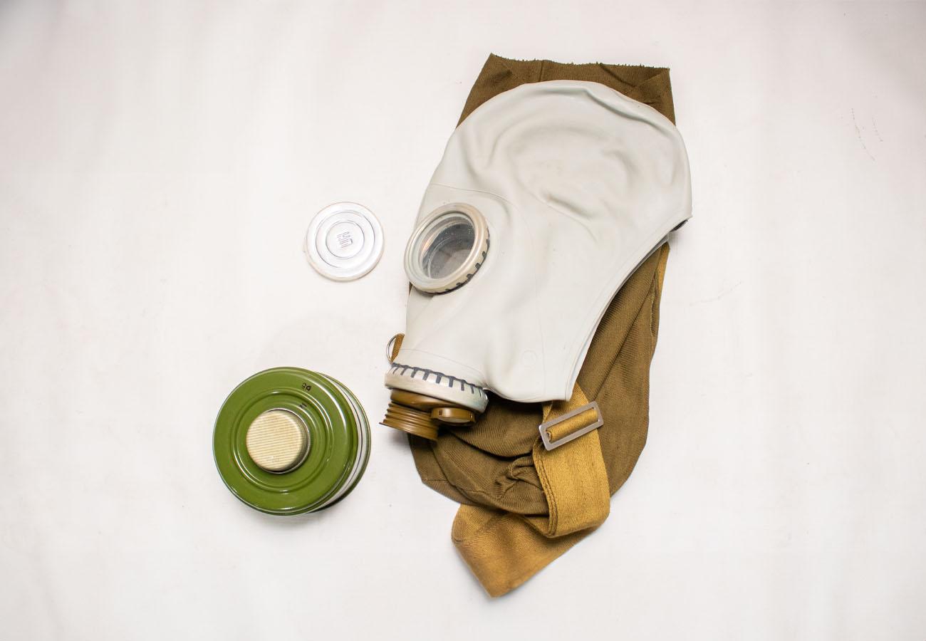 Russia GP-5 Gas Mask Kit with Filter | Sportsman's Outdoor Superstore