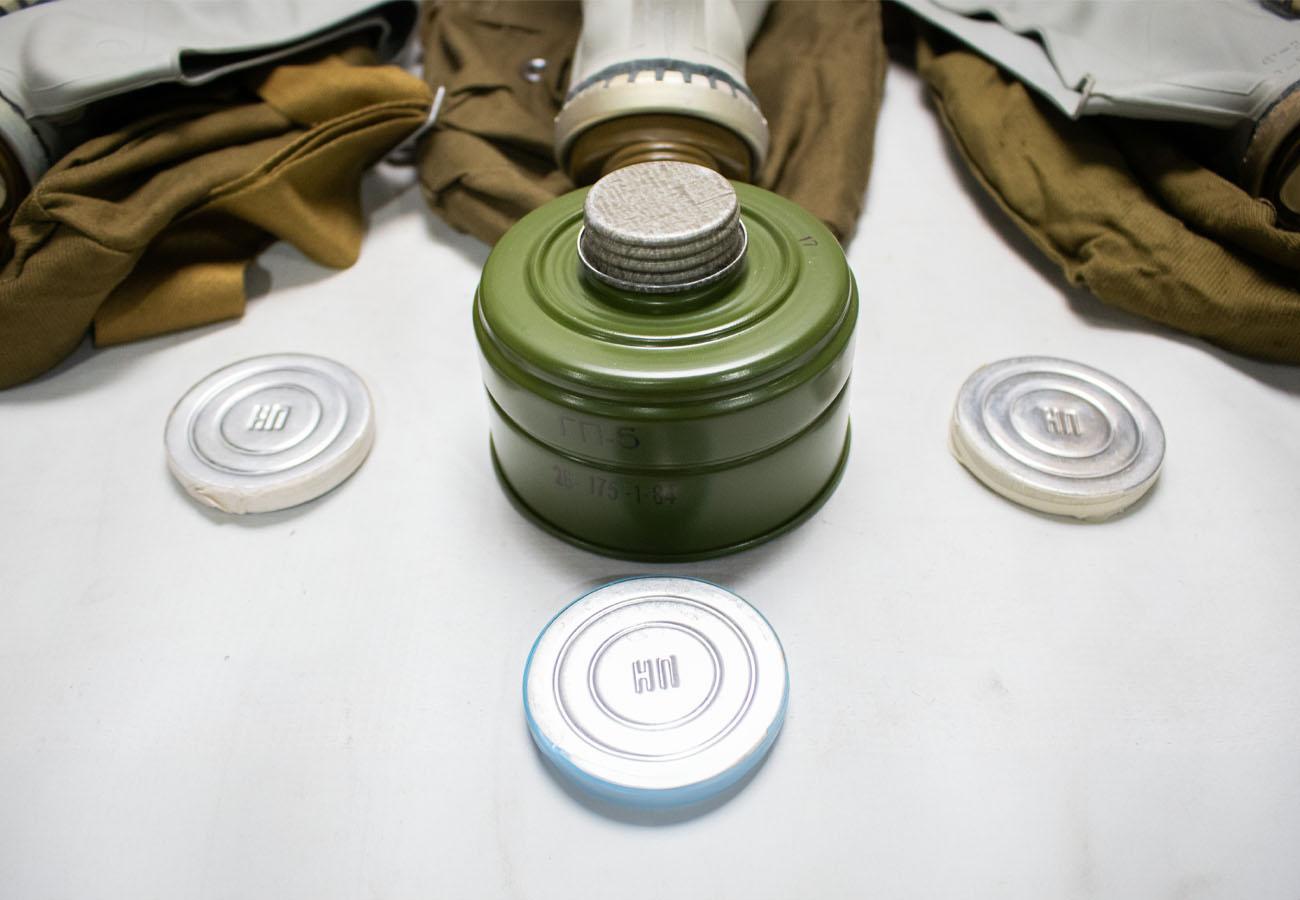 Russia GP-5 Gas Mask Kit with Filter | Sportsman's Outdoor Superstore
