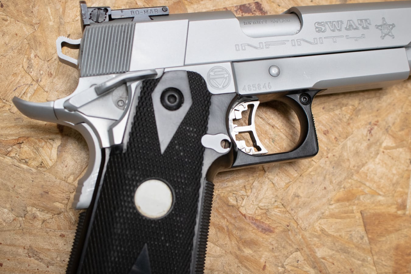 Strayer Voigt Infinity SWAT 40 S&W Police Trade-In Pistol with Three ...