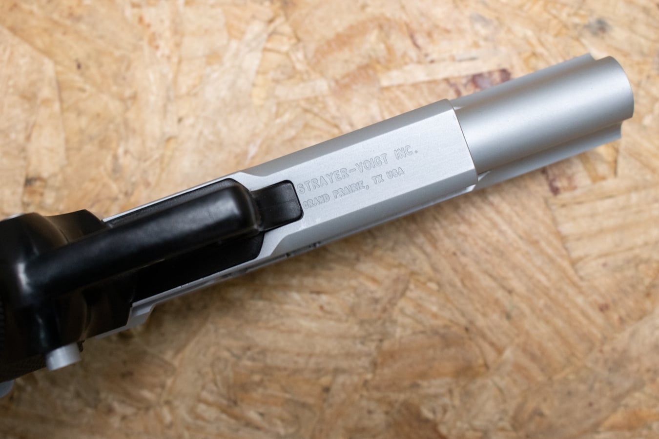 Strayer Voigt Infinity SWAT 40 S&W Police Trade-In Pistol with Three ...