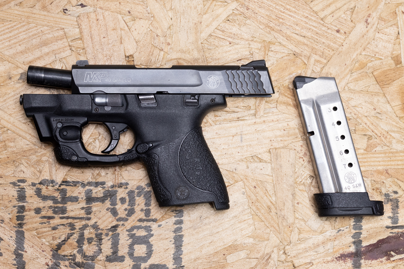 Smith & Wesson M&P40 Shield 40 S&W Police Trade-In Pistol with Laser ...