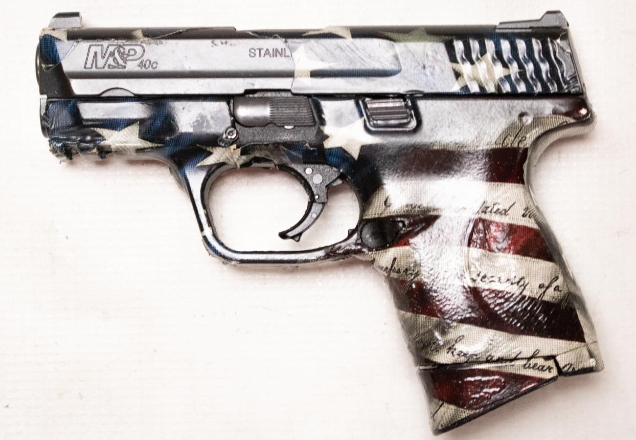Smith & Wesson M&P40C 40 S&W Police Trade-in Semi-Auto Pistol with US ...