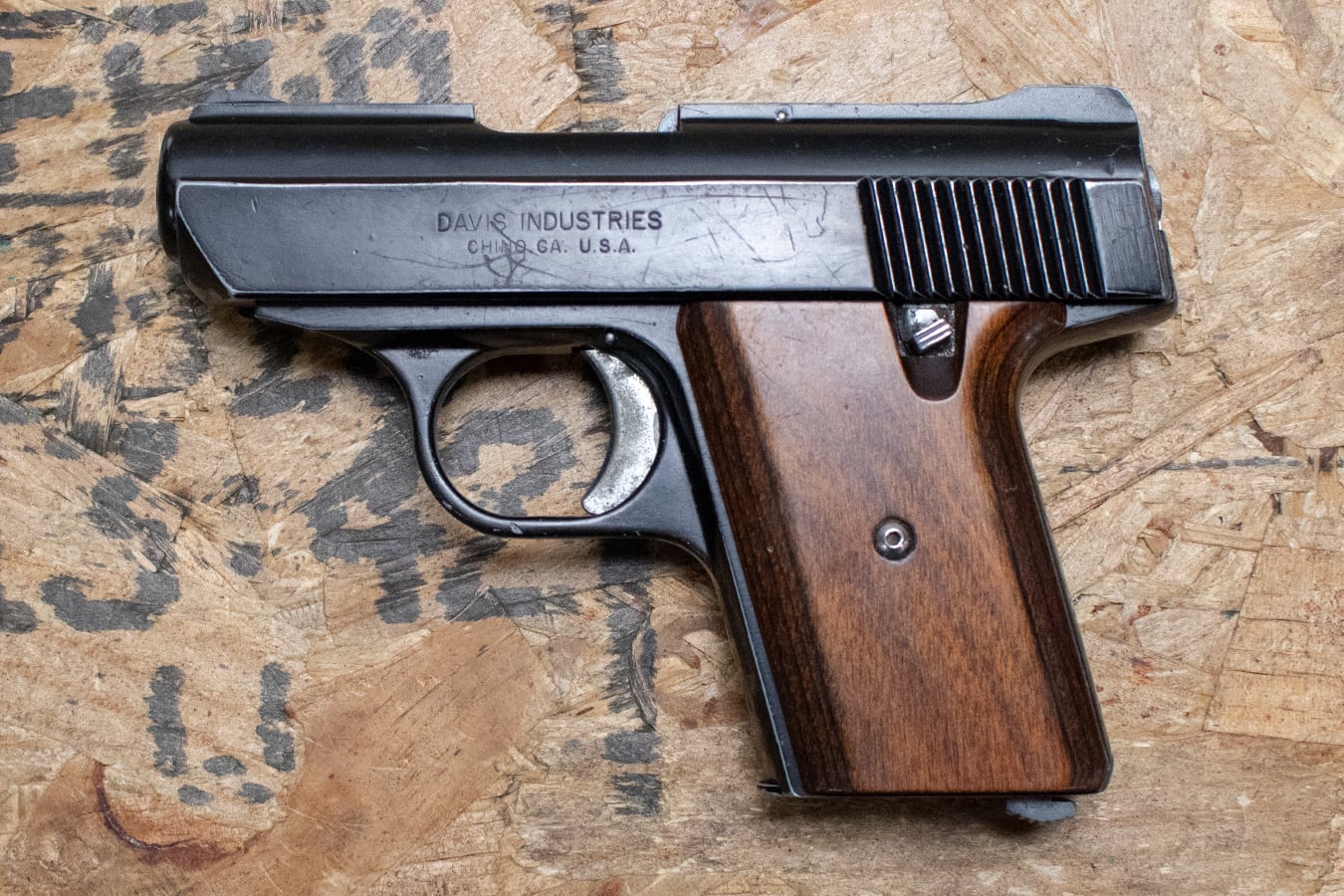 Davis P-32 32ACP Police Trade-In Pistol with Wood Grips | Sportsman's ...