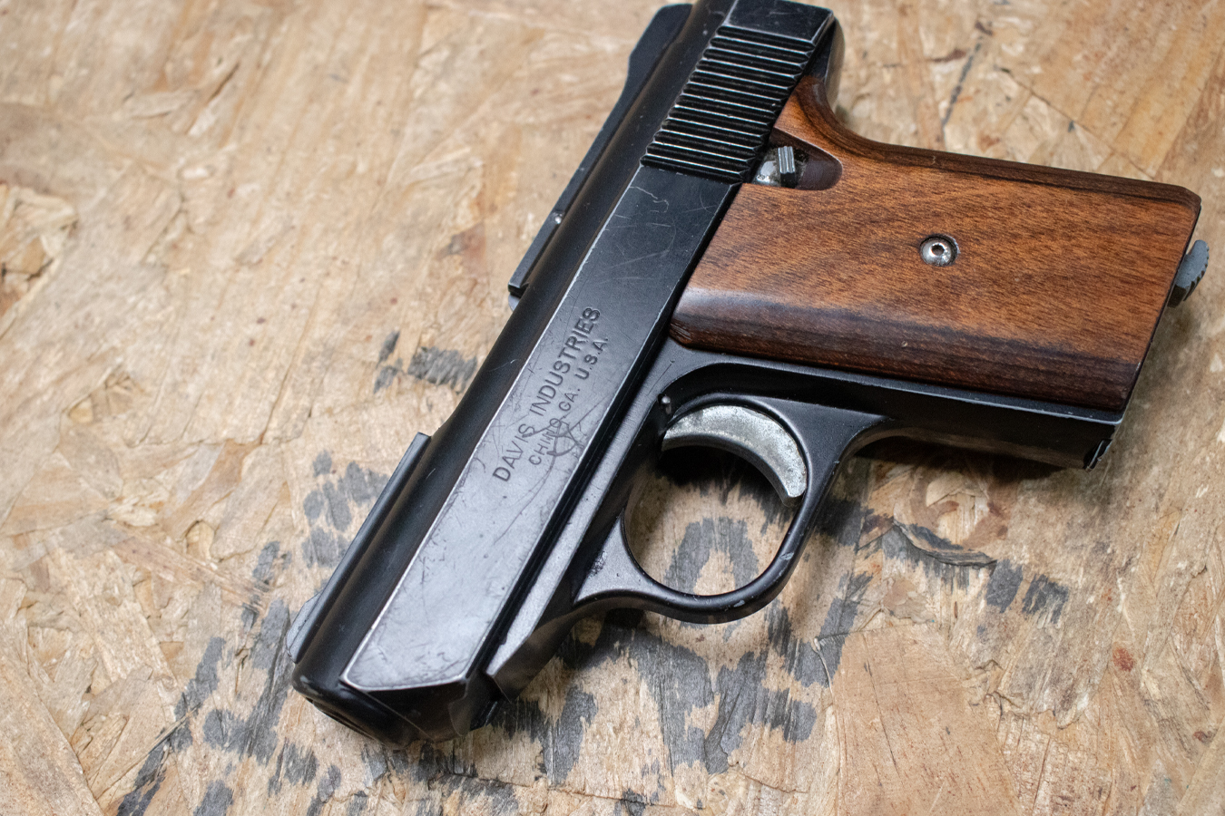 Davis P-32 32ACP Police Trade-In Pistol with Wood Grips | Sportsman's ...