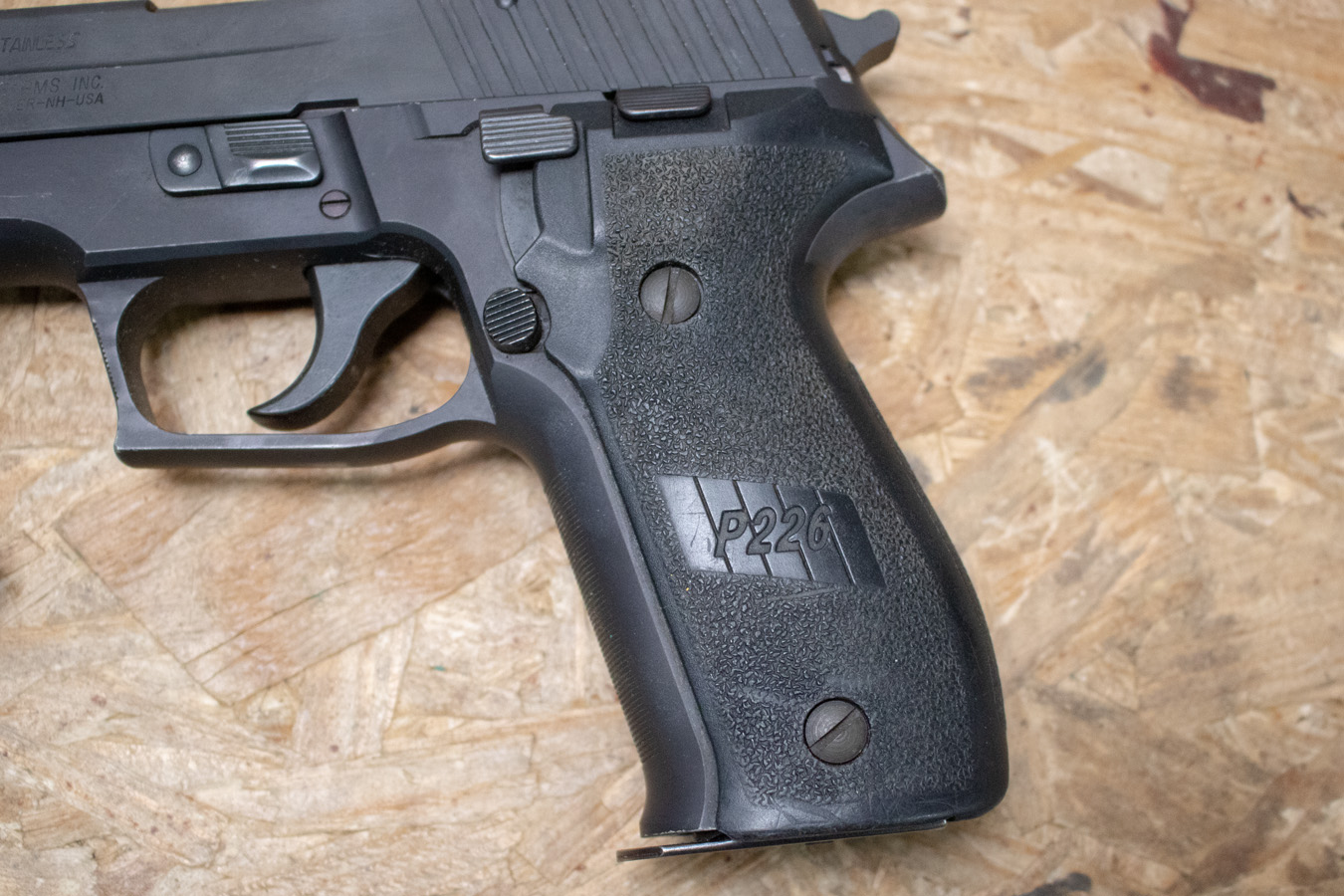 Sig Sauer P226 40 S&W DA/SA Police Trade-In Pistols (Fair Condition ...