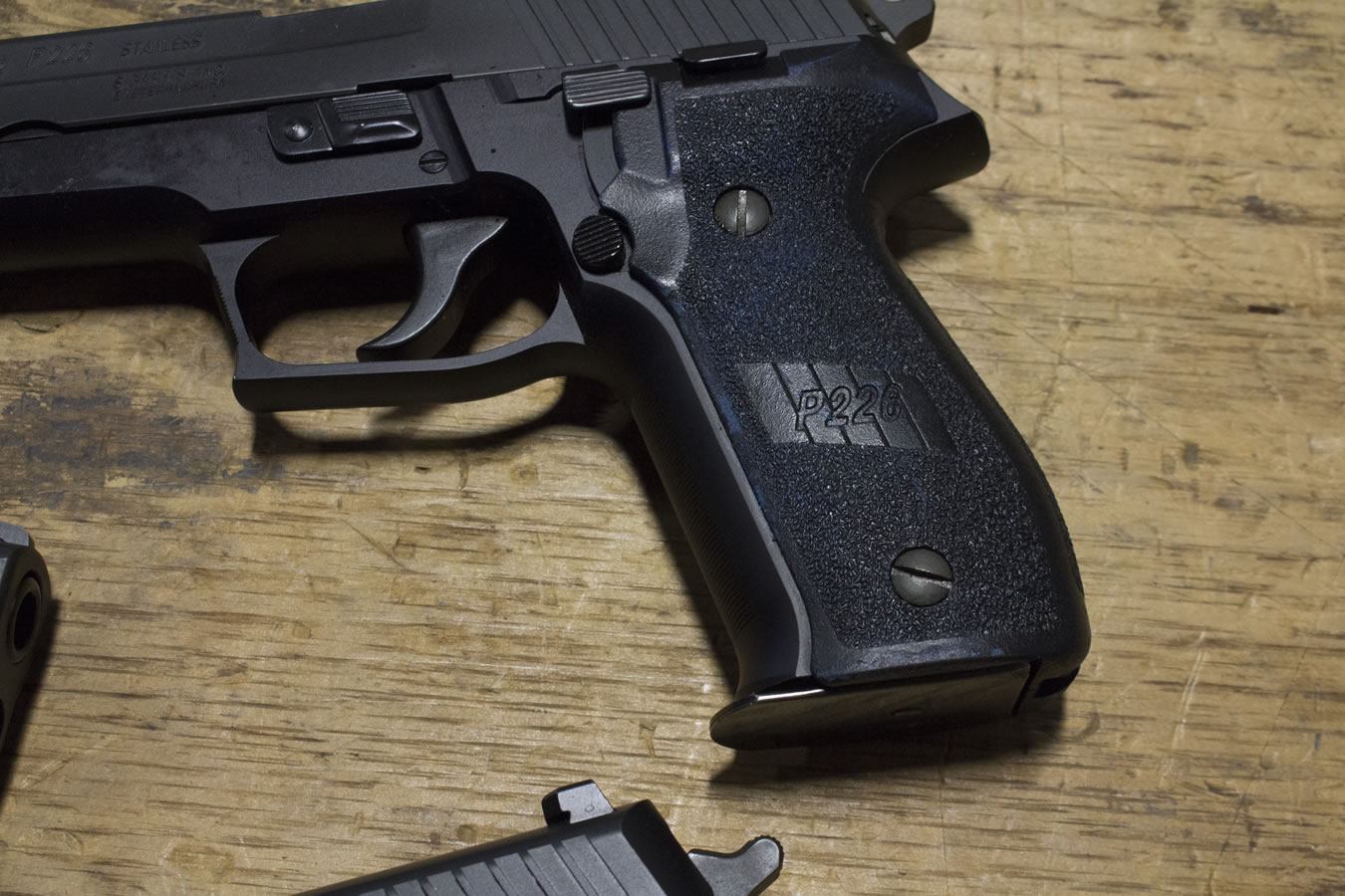 Sig Sauer P226 9mm DA/SA Police Trade-in Pistols (Good Condition) | Sportsman's Outdoor Superstore