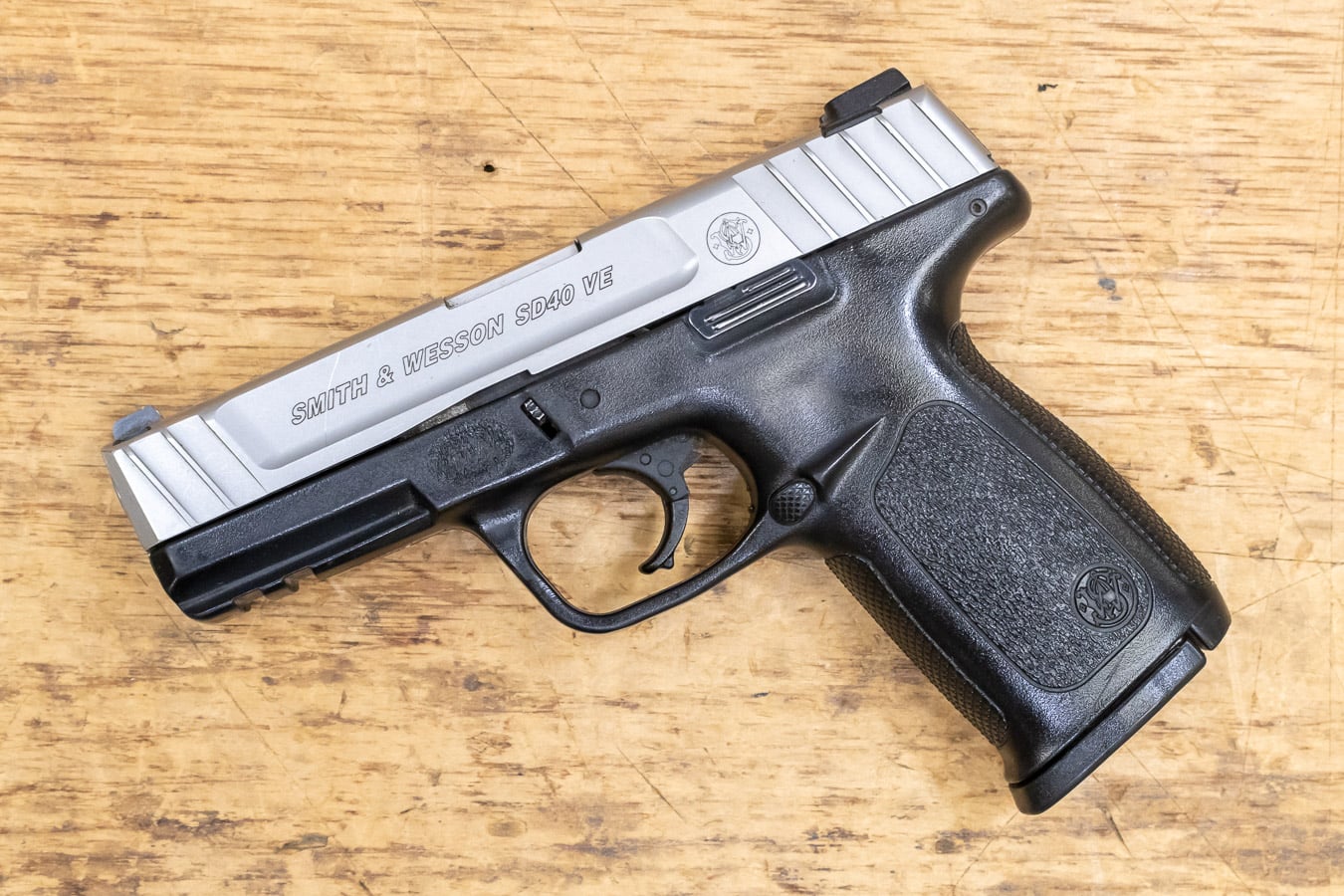 Smith & Wesson SD40VE 40 S&W 14-Round Trade-in Pistols (Fair Condition ...