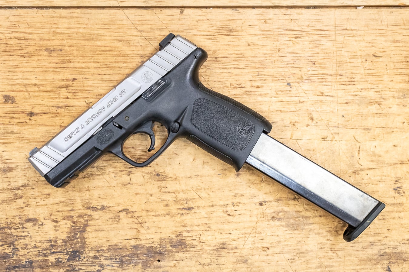 Smith & Wesson SD40VE 40 S&W Police Trade-in Pistol with 30-Round ...