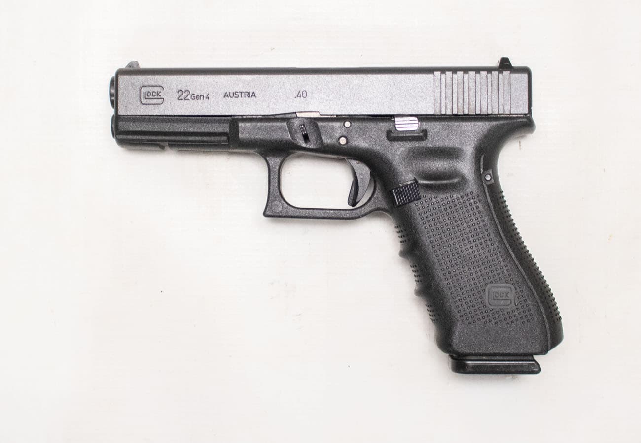 Glock 22 Gen4 40 S&W Police Trade-In Semi-Auto Pistol with Front ...