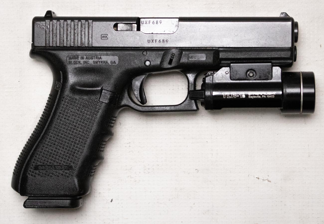 Glock 22 Gen4 40 S&W Police Trade-in Pistol with TLR-1s Weapon Light ...