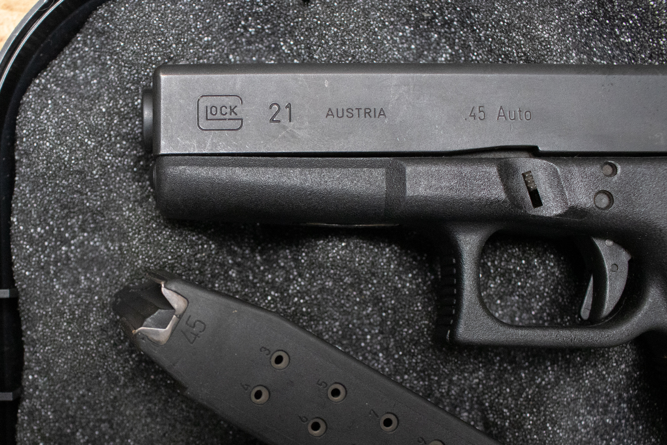 Glock 21 Gen2 45ACP Police Trade-In Pistol with Extra Mag and Case ...