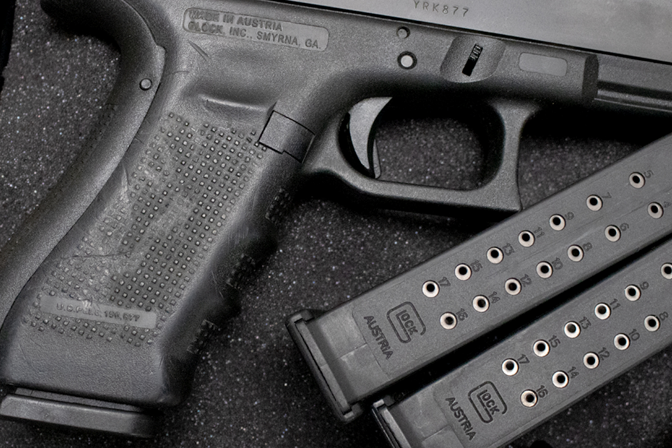 Glock 17 Gen4 9mm Police Trade-in Pistol with Three Magazines and ...