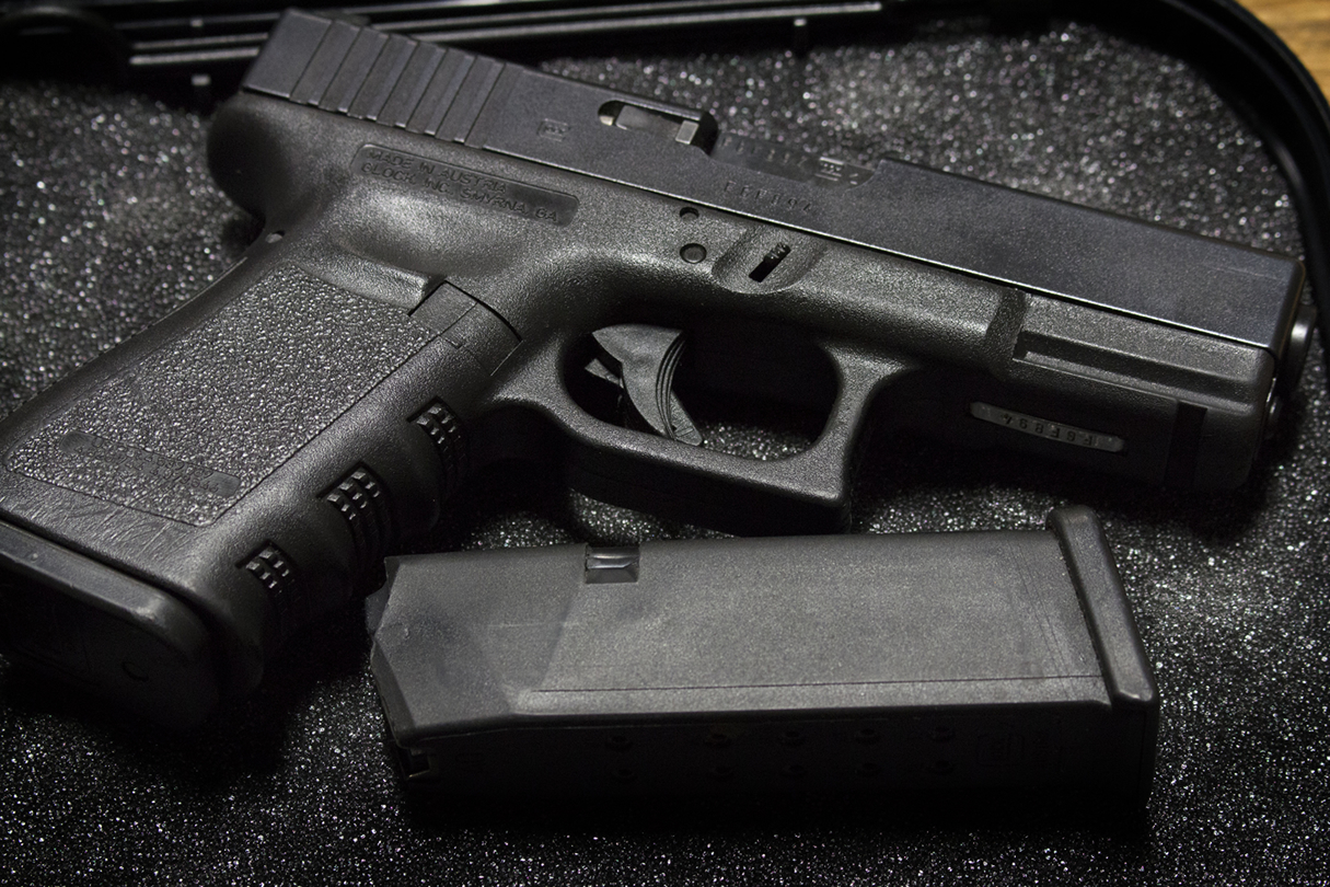Glock Model 23 40 S&W Police Trade-Ins with Night Sights and 3 Mags ...