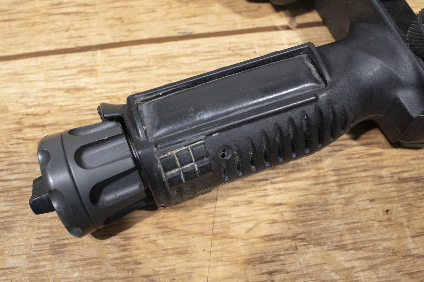 Surefire Torch M900 Police Trade-in Vertical Weapon Lights | Sportsman ...