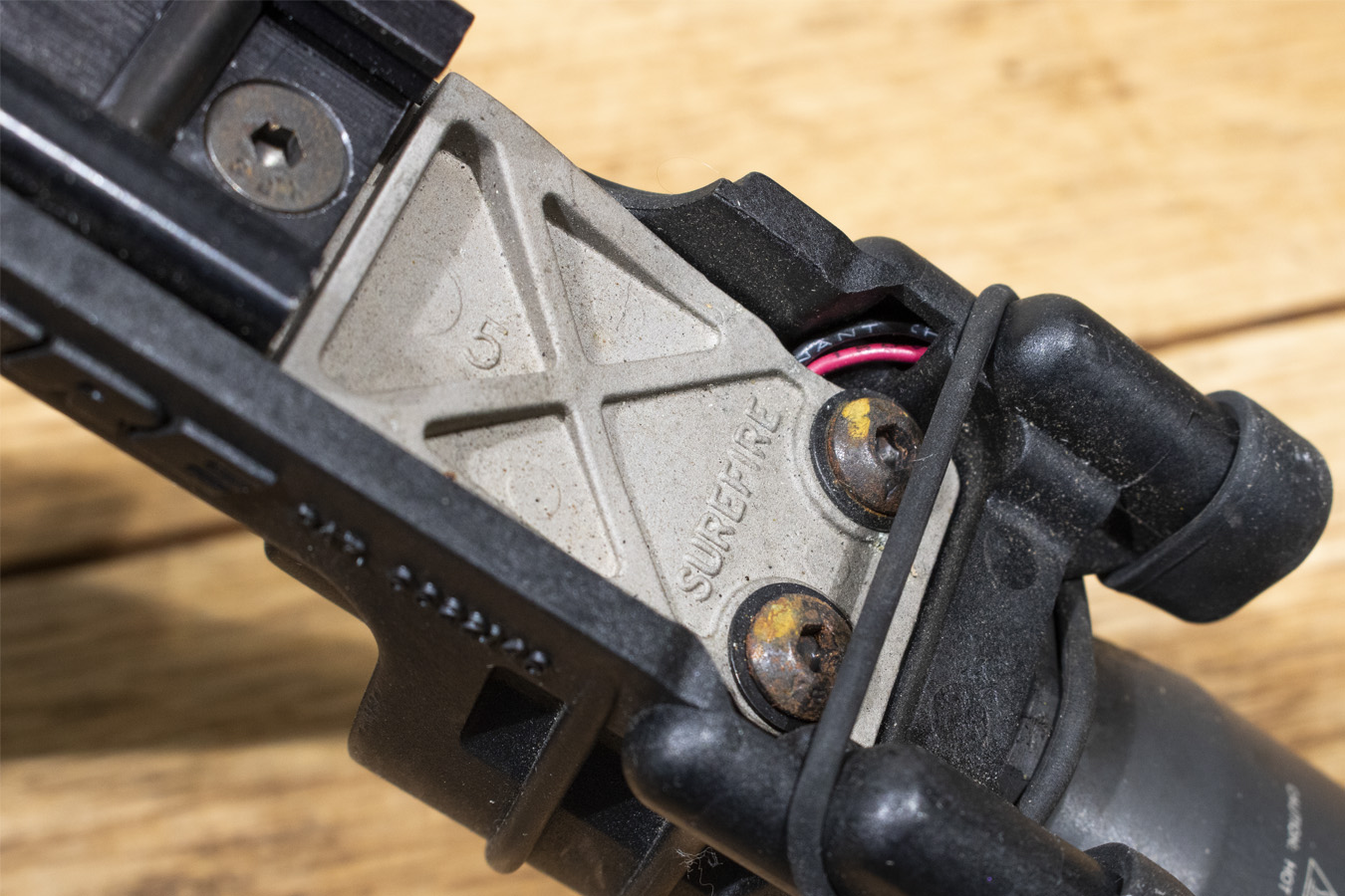 Surefire Torch M900 Police Trade-in Vertical Weapon Lights | Sportsman ...