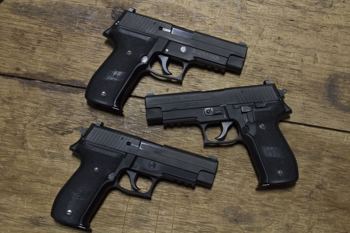 Sig Sauer P226R 40 S&W DA/SA Police Trade-ins with Rail (Good Condition ...